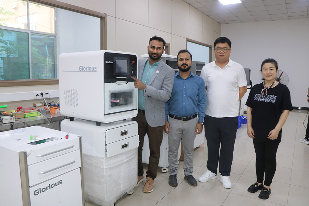 Welcome to UAE customers to visit our company! - Glorious Dental ...